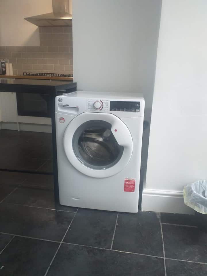 Liverpool 3-bed House - Near City Center - 리버풀