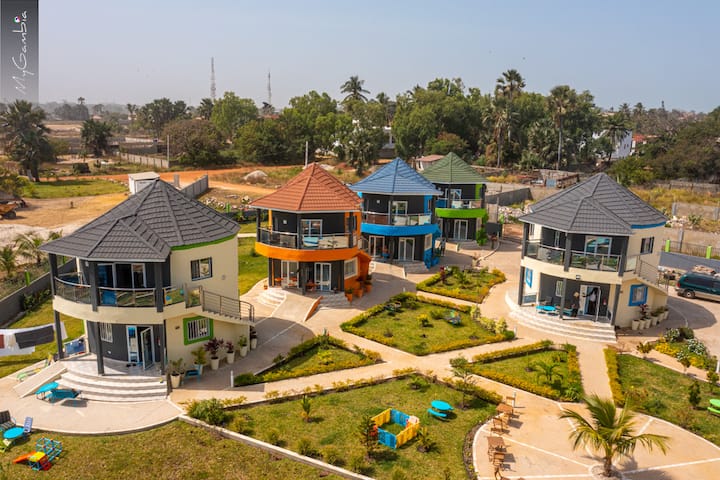 Lovely 13-bed Complex On Cape Point Beach, Bakau - The Gambia