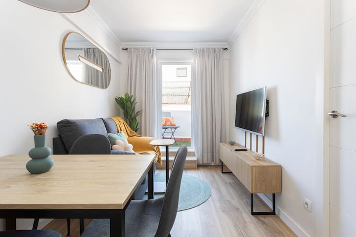 Lovely Attic With Terrace - L'Hospitalet de Llobregat