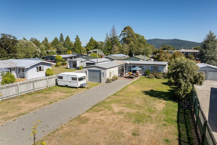 Mountain Serenity - Te Anau Holiday Home - Te Anau