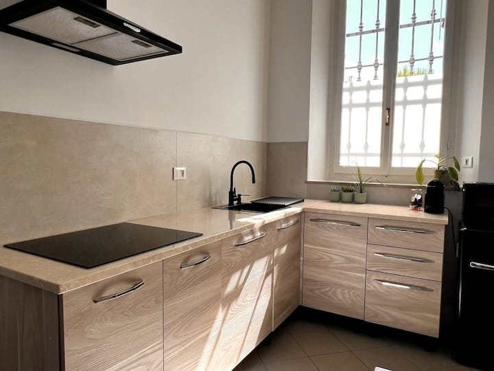 Centrale, Moderno, Parcheggio Comodo. Loft Cream - Crémone