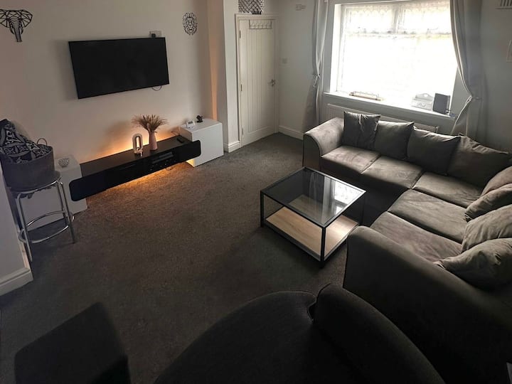 The Hideaway Home Bd5 - 2 Bed Lovely Modern House - Bradford