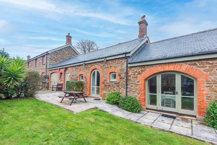 Stable Cottage - Hope Cove