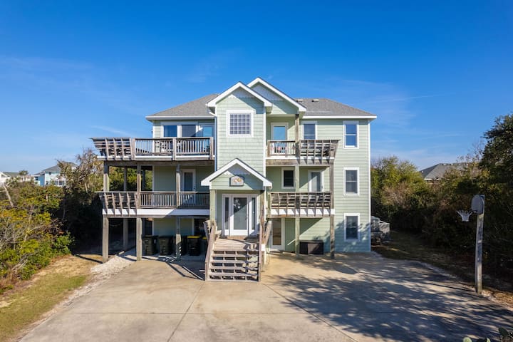 Beachnuts Too: Pet Friendly, With Pool & Hot Tub! - Corolla, NC