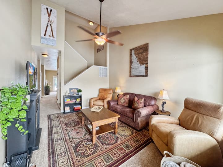 Cozy Townhome Near Tamarack - Donnelly, ID