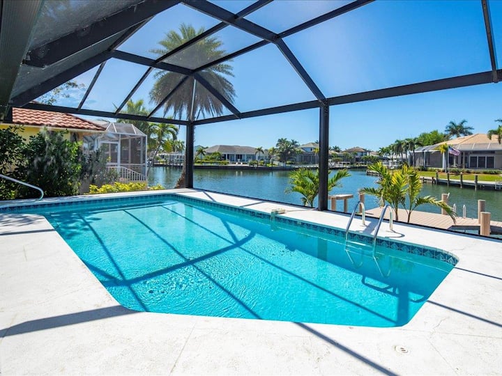 300 Edgewater Ct. - Marco Island, FL