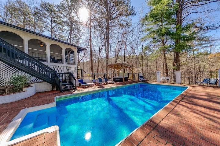 Kies Poolside Mountain Villa  -  With Private Pool - Helen, GA