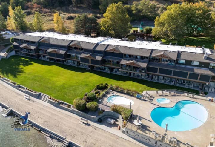 403 -  Lakeside Retreat With Pool - Casaloma - ケロウナ