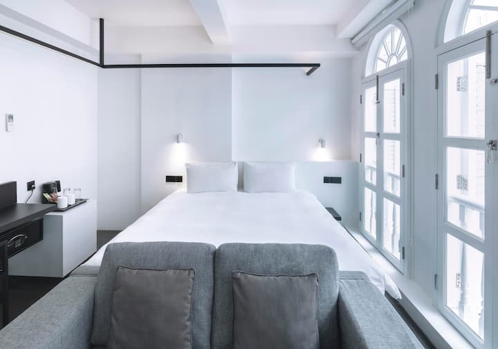 Studio King Room - Singapore