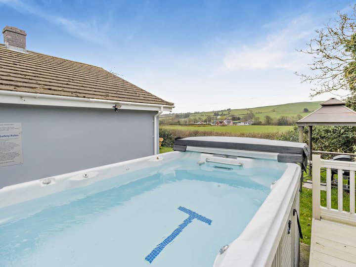 5 Bed In Aberystwyth  (95994) - Aberystwyth