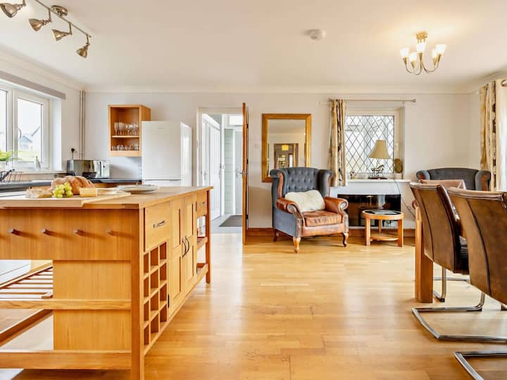 5 Bed In Bow Street (Oc-95994) - Borth