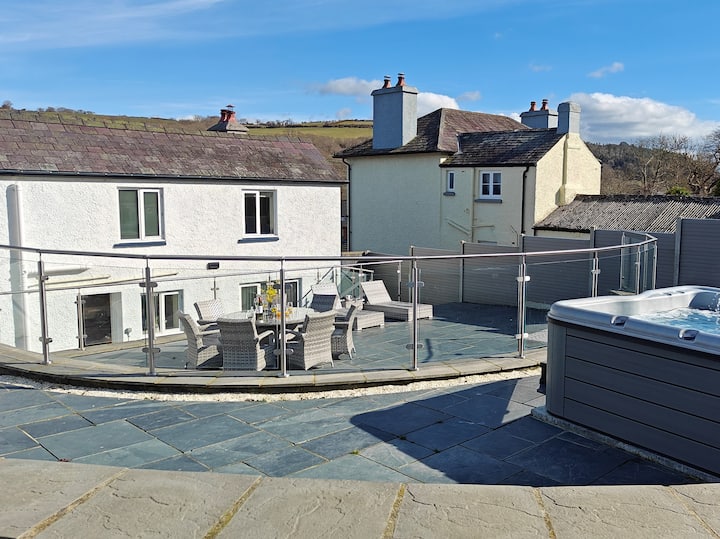3 Bed In Aberaeron (95971) - Aberaeron