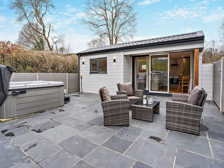 1 Bed In Aberaeron (95972) - Aberaeron