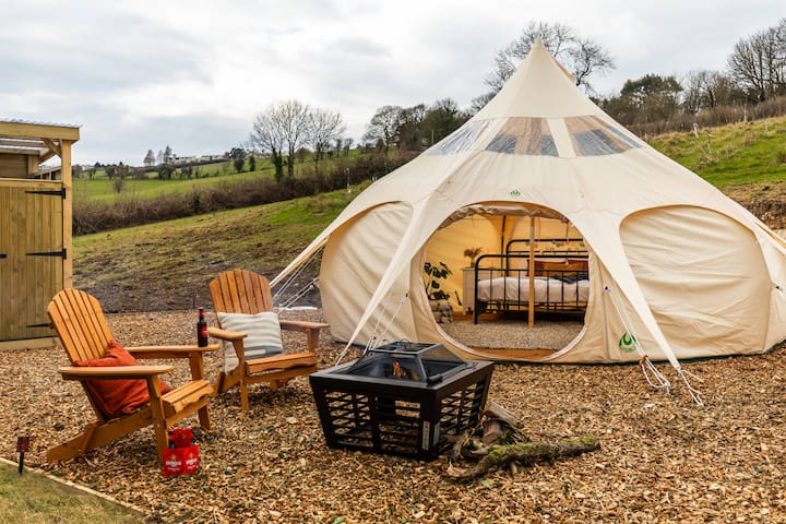 Luxury Glamping - Charlcombe Valley Orchards, Bath - Castle Combe