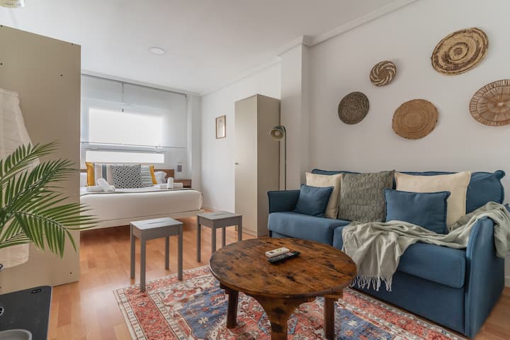 Cozy With Pool -1bedroom 1bathroom-bernabéu - Madrid