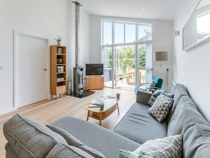 Aquamarine - Carbis Bay