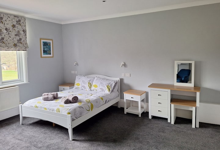 Comfortable And Spacious With Beautiful Views - Gu - 고덜밍