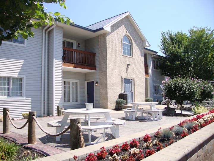 Put-in-bay Poolview Condo #2 - Put-in-Bay, OH