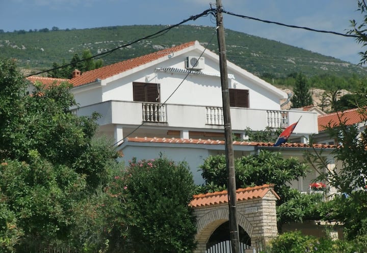 Appartement Tina (108651-a1) - Obrovac