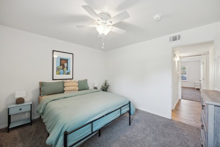 The Landry 100 | Spacious And Cozy 2 Bedroom 2bth - Arlington, TX