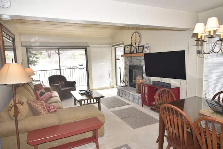 St. Anton #2 | Two Bedroom Condo | View Of Slopes - Mammoth Lakes, CA