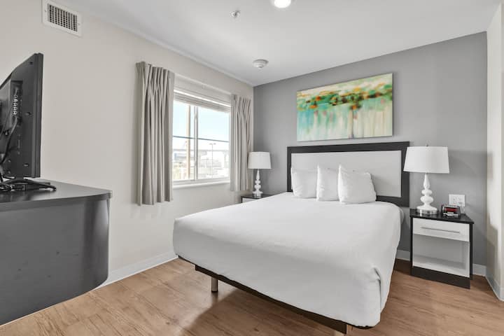 Properties By Preston I Comfy 2 Bed 2 Bath - San Antonio