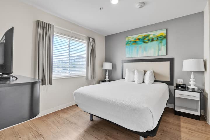 Simplicity At The Rim 1221 I Comfy 2 Bed 2 Bath - San Antonio, TX