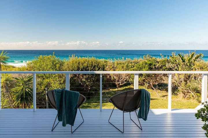 Nautilus At Blueys . Beachfront - Forster