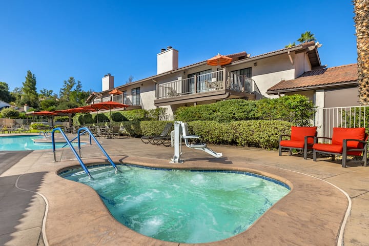 Vacation Is Calling! 3 Units Near Hiking Trails! - California