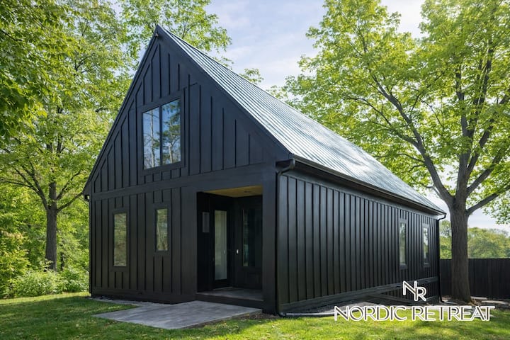 1 Nordic Retreat | Elegant Stay + Hot Tub - Brown County, IN