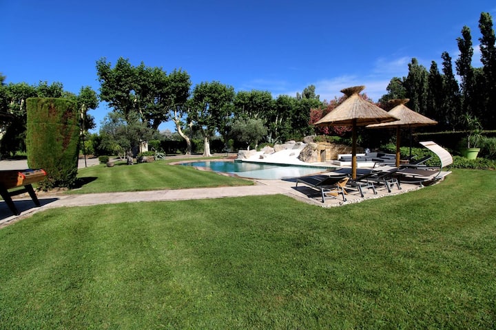Maison En Pierre Climatisée, Et Piscine Privée, An - Istres