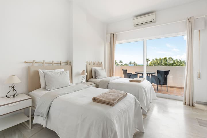 Royal Gardens 313 - Puerto Banus - マルベリャ