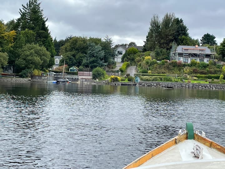 Lakeside Apartment Retreat In Oughterard Connemara - Irlanti