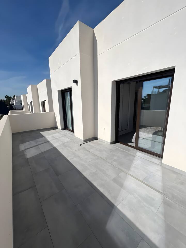 Chalet Con Piscina - Villamartin
