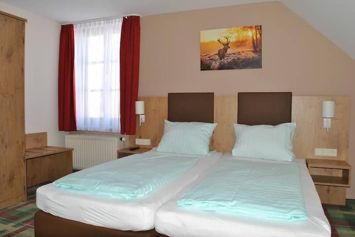 Dreibettzimmer (Gasthaus Kampenwand) - Prien am Chiemsee