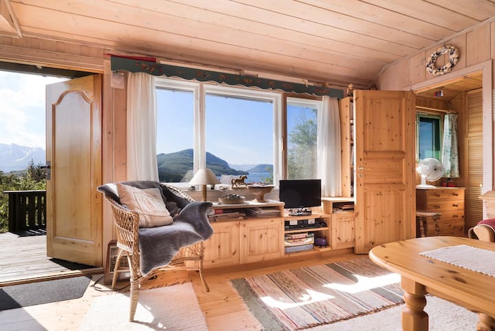 Cabin - Sleeps 6 - Pets Ok - Pato - Parking - Gildeskål