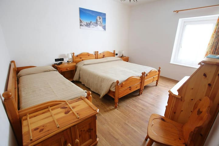 Cozy Triple Room For A Relaxing Stay In Cortina - Misurina