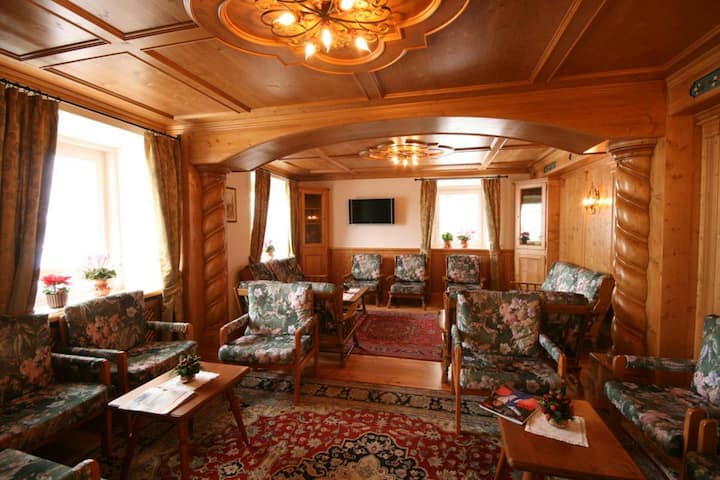 Triple Cozy Room For A Relaxing Stay In Cortina - Cortina d'Ampezzo