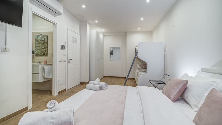 Lovely Rooms - Room 5 By Rentbeat - Civitavecchia