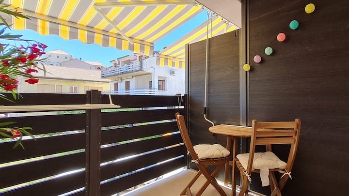 A-24159-a Appartement D'une Chambre Avec Le Balcon - Sali