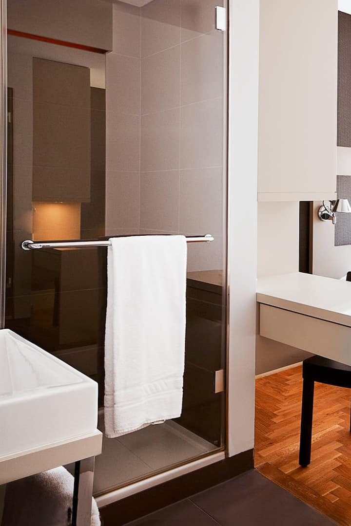 Studio In One Of The Hippest Hotels + Rooftop Bar - Berlin