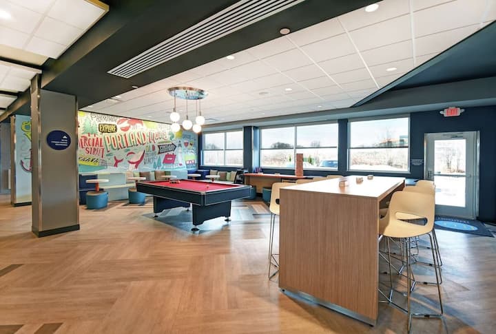 4 Pet-friendly Rooms W/ Free Shuttle + Breakfast - Portland, ME