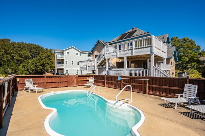 Harbor View: Coastal Getaway, Pool, Walk To Beach - Corolla, NC