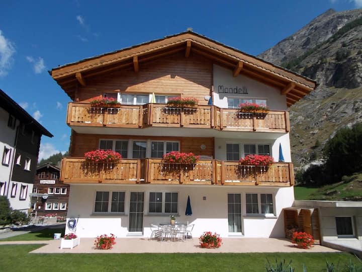 Wohnung Für 2 3 Personen Mit Einem Schlafzimmer - Saas-Almagell
