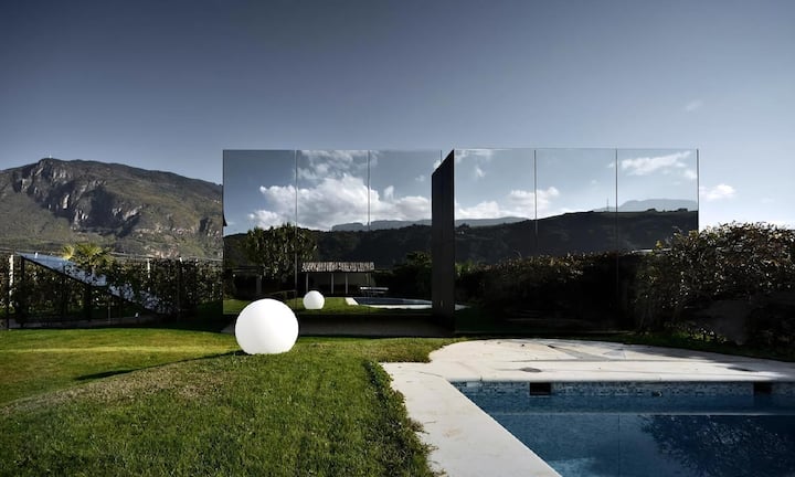 Mirror House Nord - Bozen