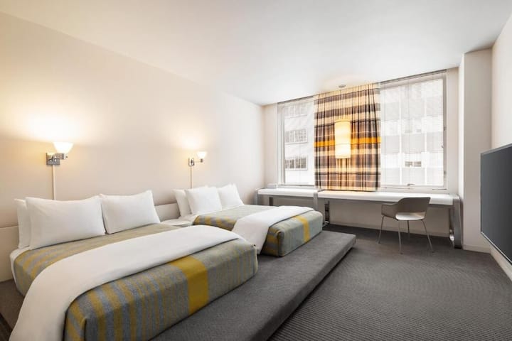 Cozy Room In Dtla W/ Restaurant & Chic Lounge Spac - Los Angeles, CA