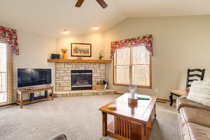 1 Mi To Beach + Pool Access: Egg Harbor Haven! - Egg Harbor, WI