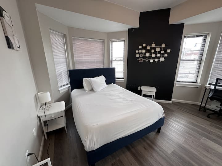 The A-town Suite Spot- Free Parking - Allentown, PA