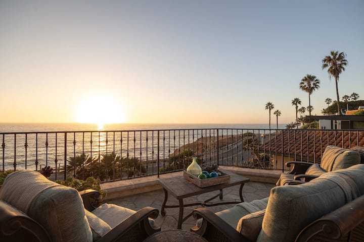 Oceanfront Villa On Sunset Cliffs | Custom Jacuzzi - San Diego, CA