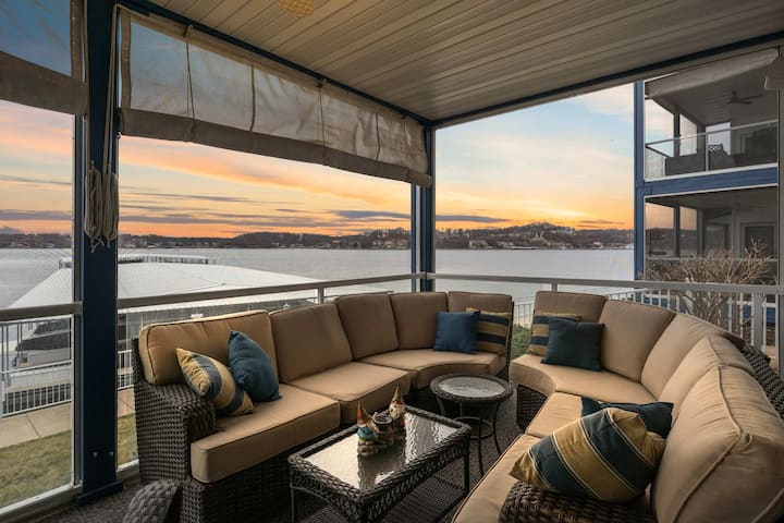 4br Lakefront | Sleeps 13 | Pool, Hot Tub + Views - Lake Ozark, MO